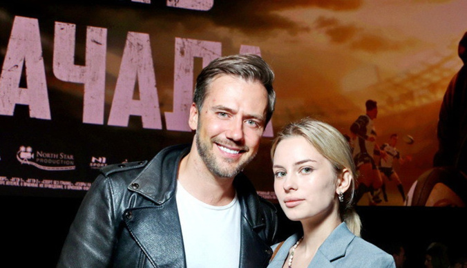 Собчак загрустила, а Хакамада пришла с молодым спутником на премьеру «Три тысячи лет желаний ...